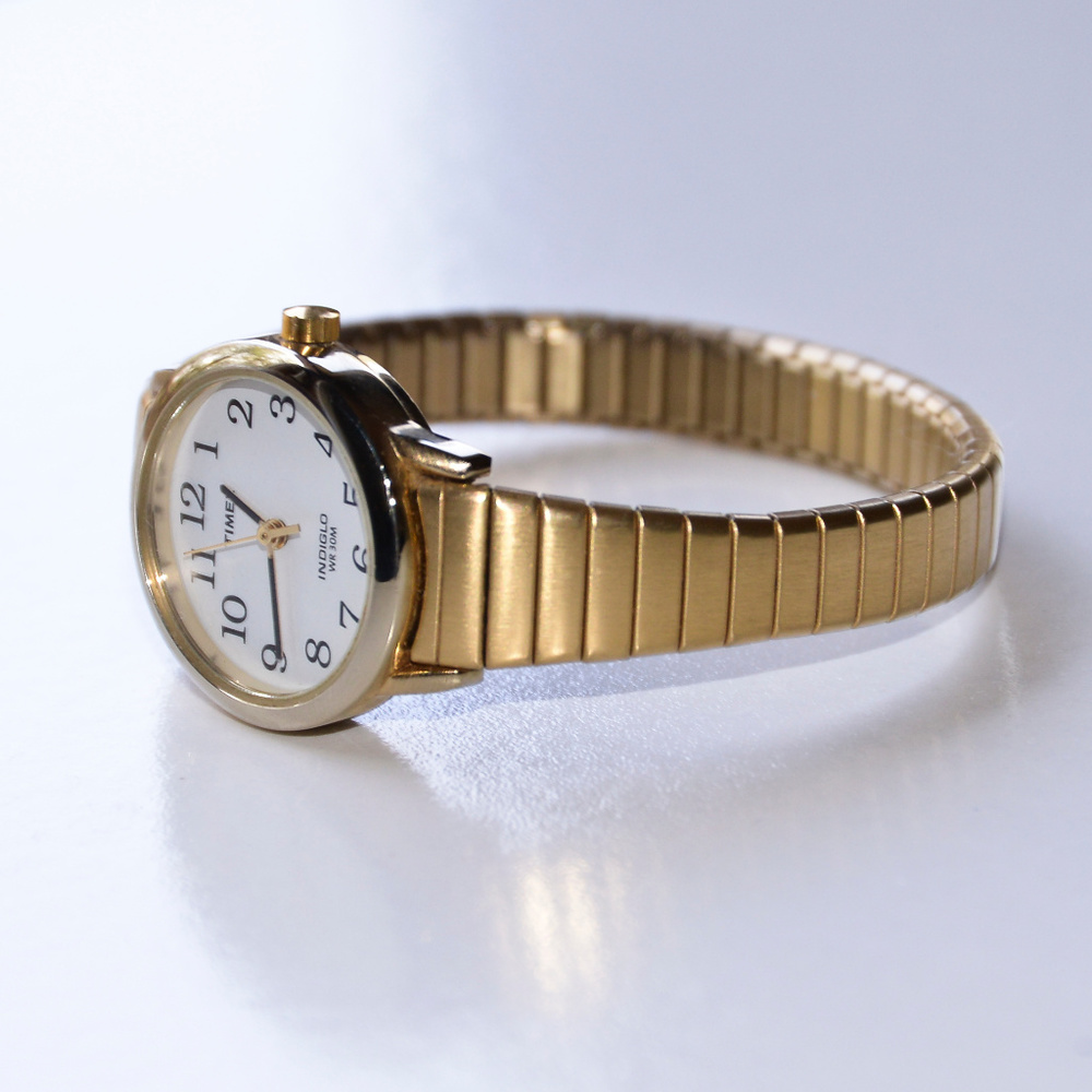 Vintage Timex Ladies Watch - Gem